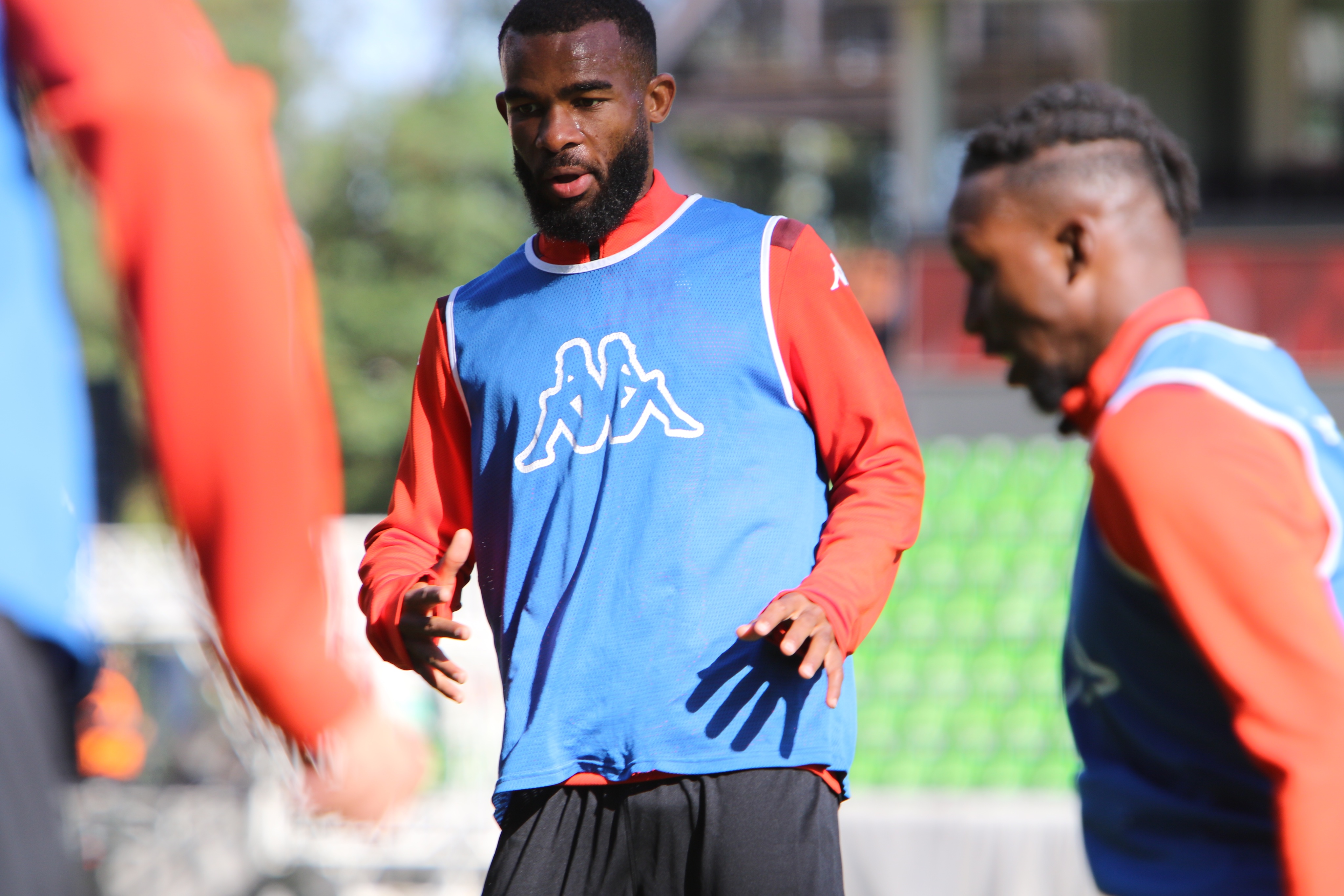 Duel d’Éléphants : 10 Ivoiriens se mesureront avant la trêve – Le ...